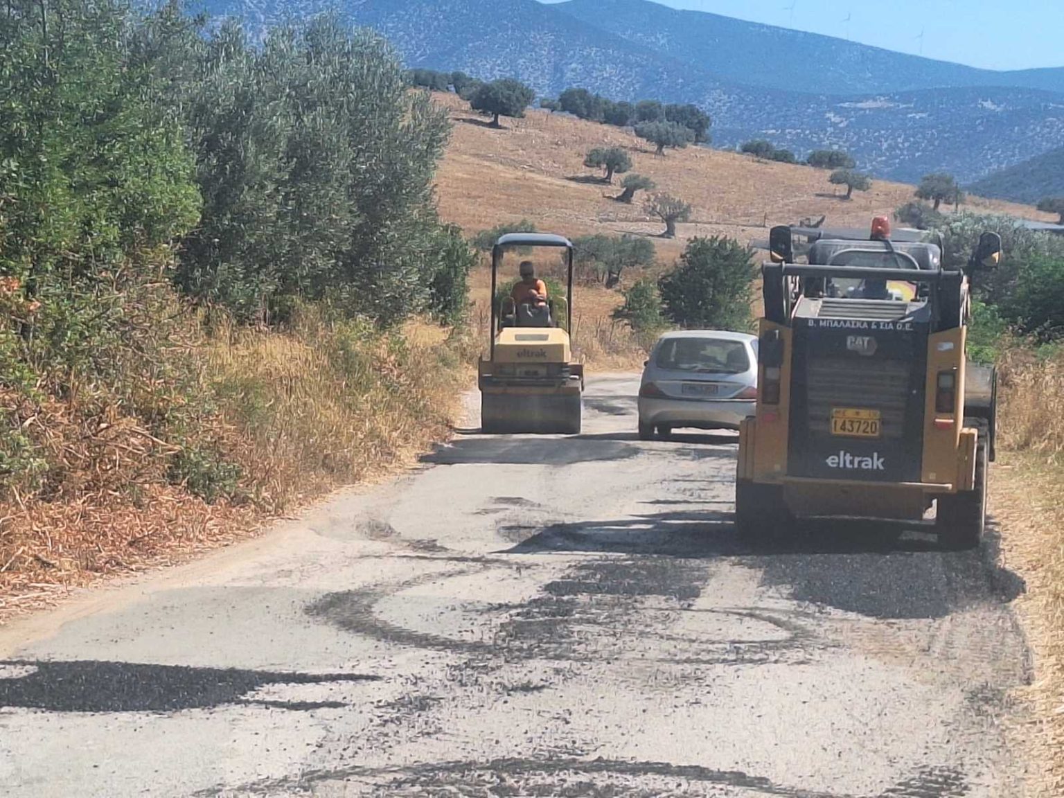 Συνεχίζονται οι εργασίες επισκευής οδοστρωμάτων σε διάφορα σημεία του ...