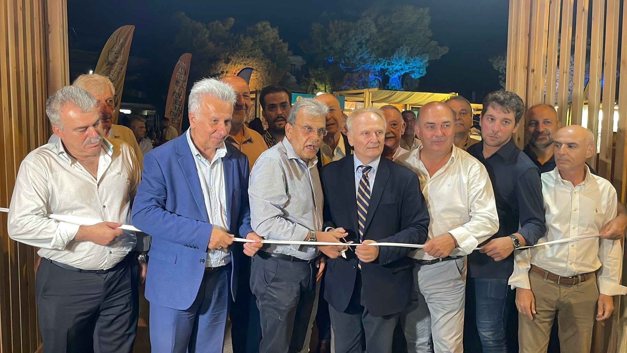 Τα εγκαίνια του 12ου Φεστιβάλ "Γεύσεις & Όψεις” στο Πόρτο Χέλι - Δήμος ...